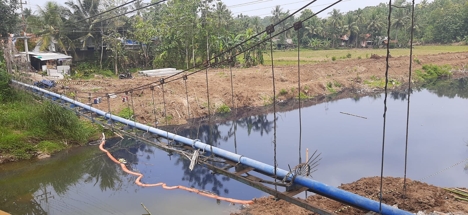 Pipa Pertamina Bocor - Bercahaya News